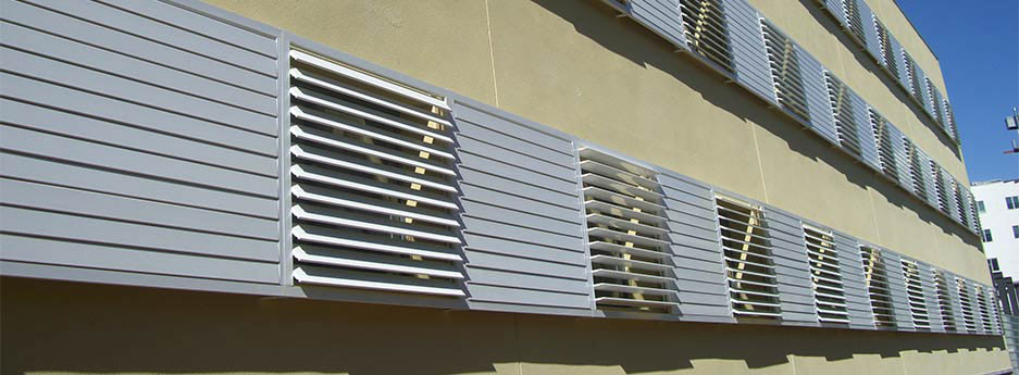 Tamiluz | Adjustable blade adjustable shutters made from aluminium shutters